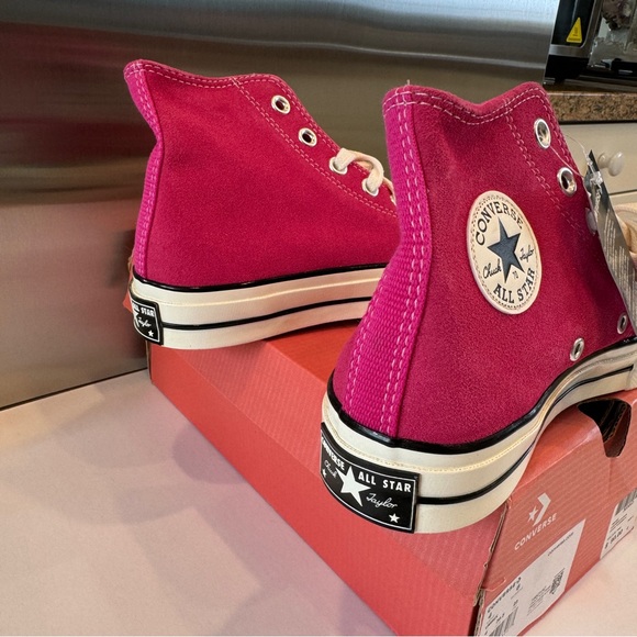 Converse | Shoes | Nwt Suede Leather Converse Chuck 7 Magenta Pink High ...